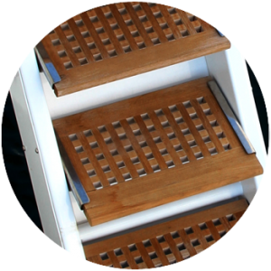 NV BOARDING LADDER - Automatic Self-leveling Teak Steps - SEA&BOAT